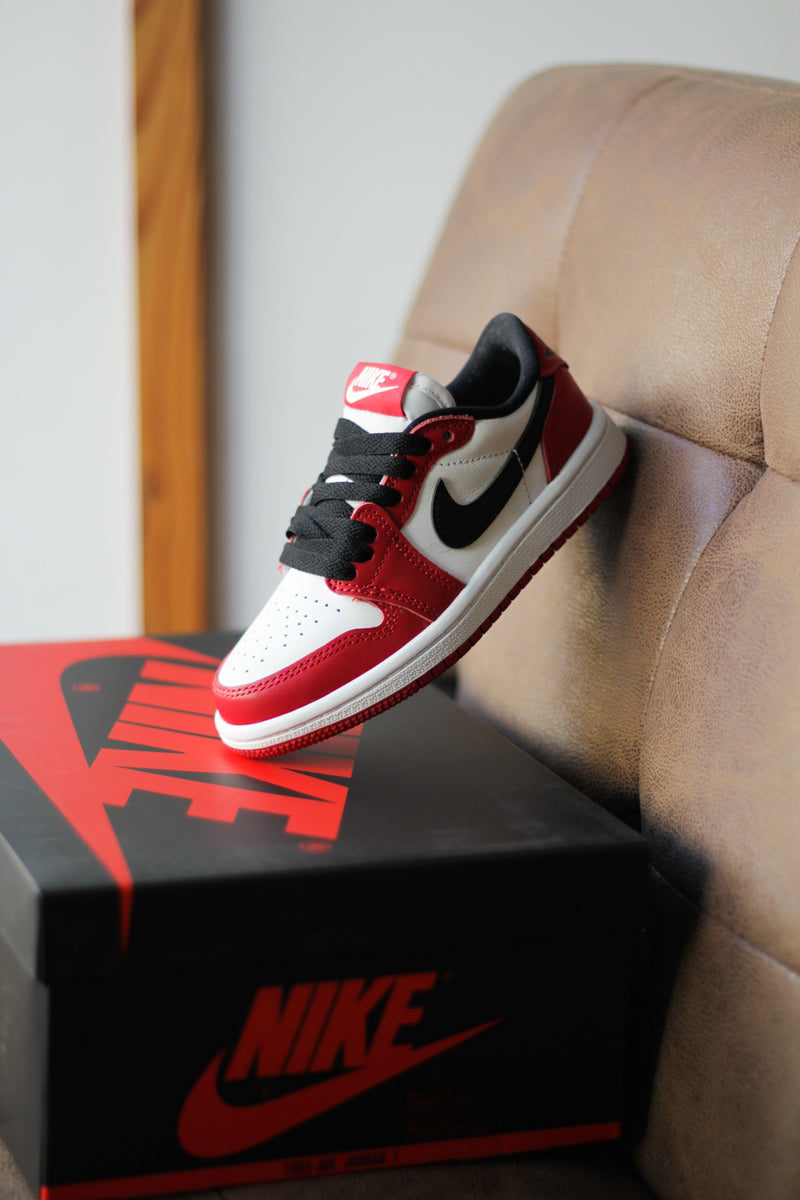 JORDAN 1 RETRO LOW (PS) "VARSITY RED/BLACK-SUMMIT WHITE" – Sneaker Room