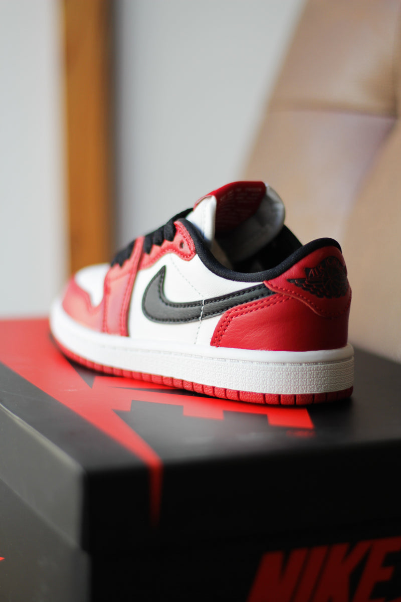 JORDAN 1 RETRO LOW (PS) "VARSITY RED/BLACK-SUMMIT WHITE" – Sneaker Room