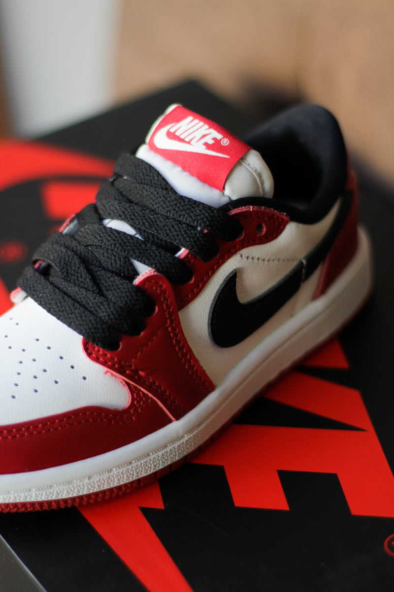 JORDAN 1 RETRO LOW (PS) "VARSITY RED/BLACK-SUMMIT WHITE" – Sneaker Room