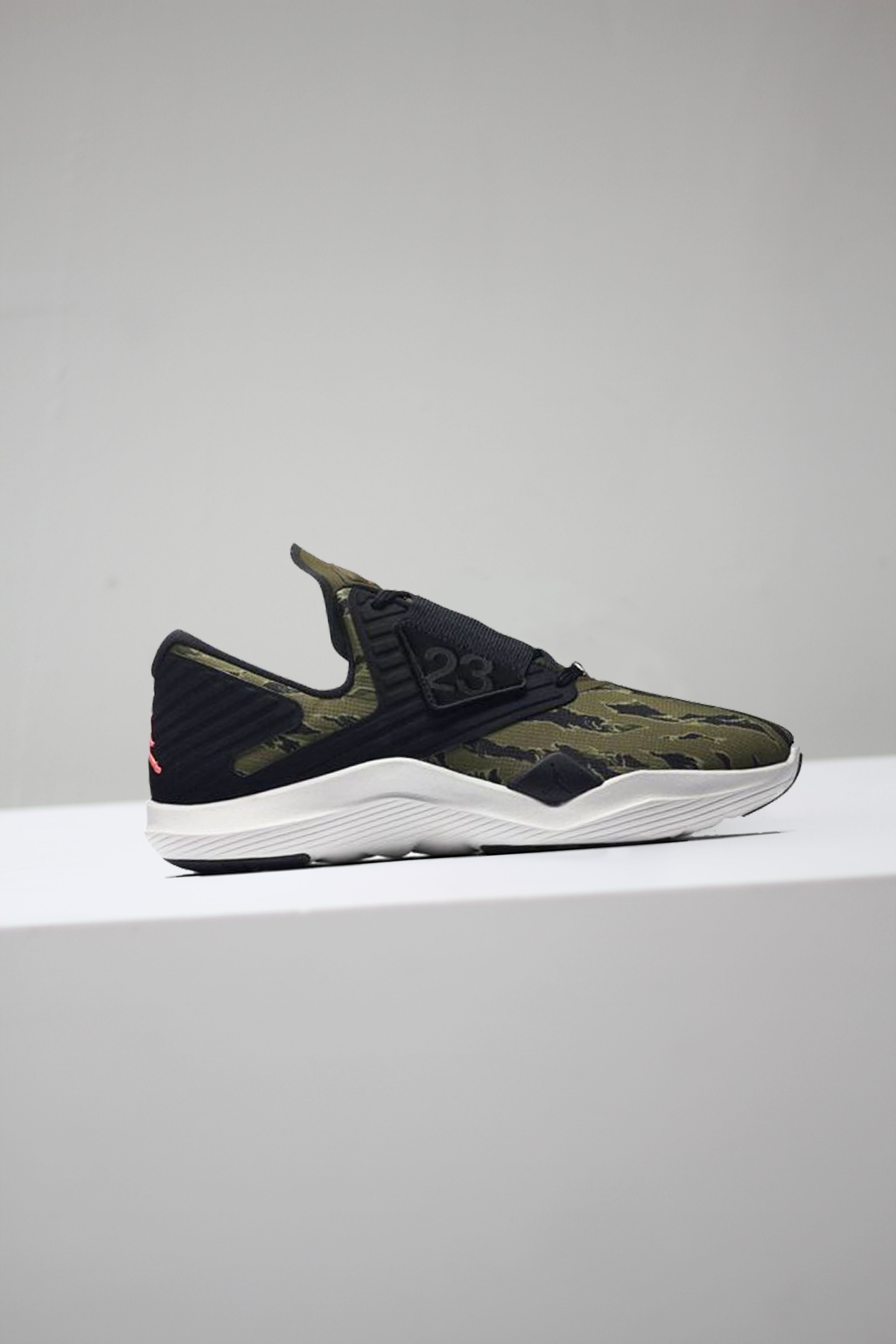 JORDAN RELENTLESS "CAMO" – Sneaker Room
